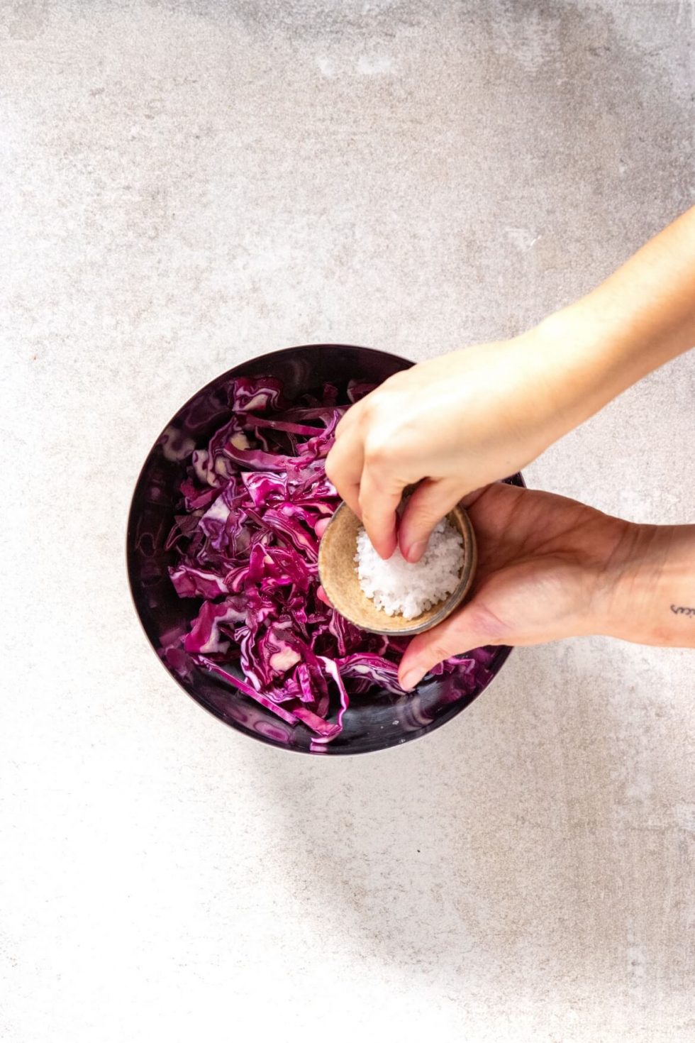 Salada de couve roxa marinada (fácil e deliciosa) - Made by Choices